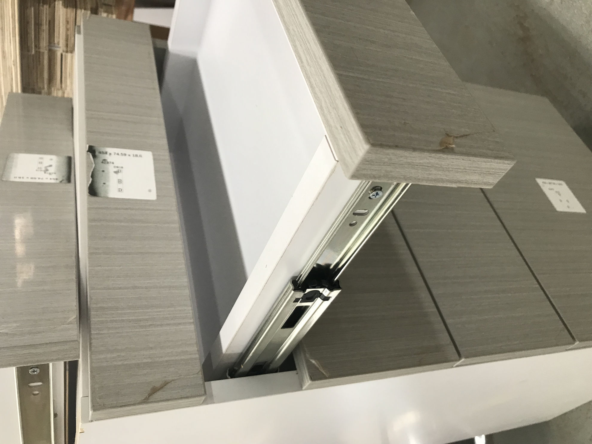 WiseCabinet. Drawer tracks-2
